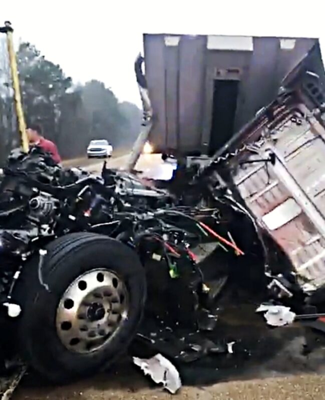 Early Morning Crash Involving Two 18-wheelers in Leake – Kicks96news ...
